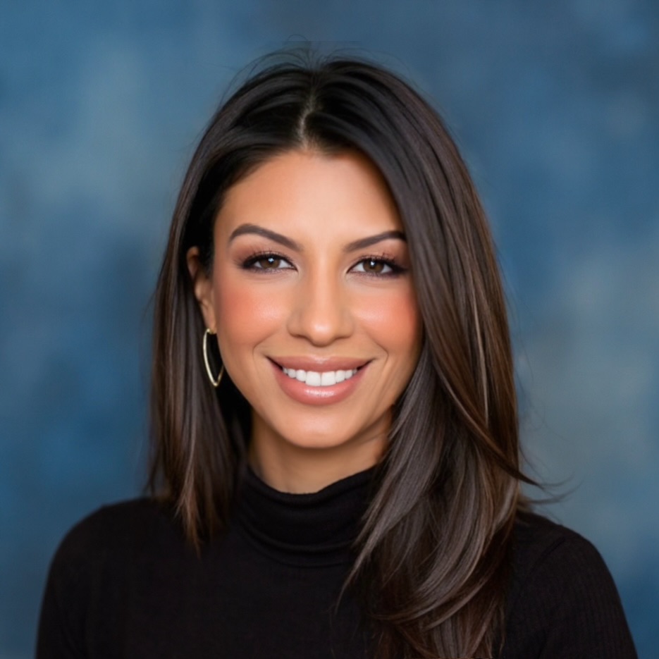 Eva Nieves » Women's Council of REALTORS